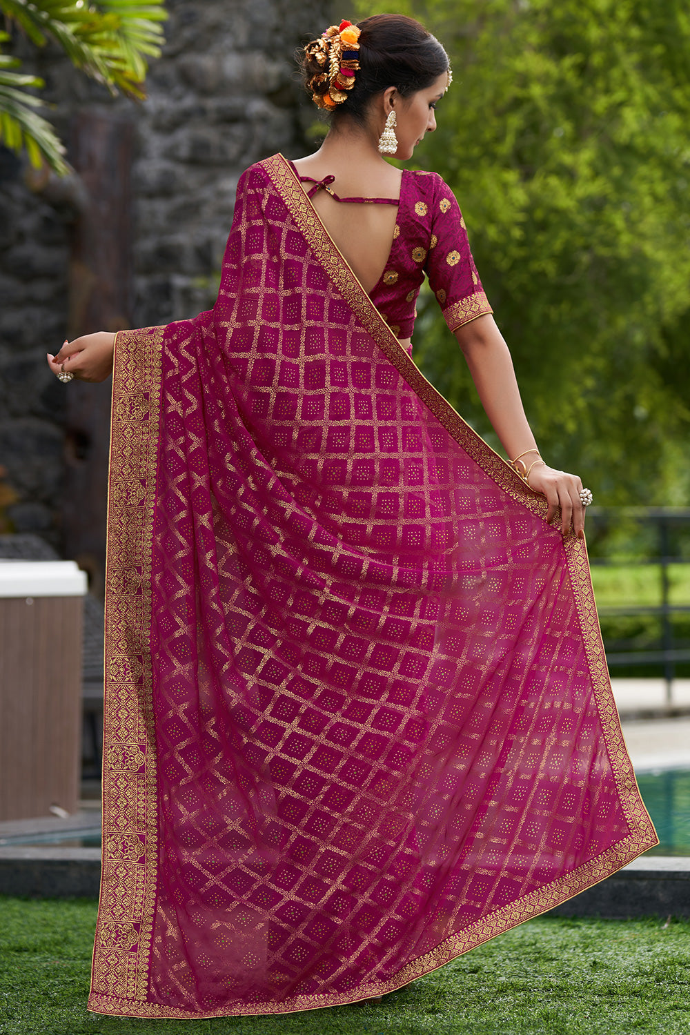 Buy Magenta Georgette Saree online-Karagiri