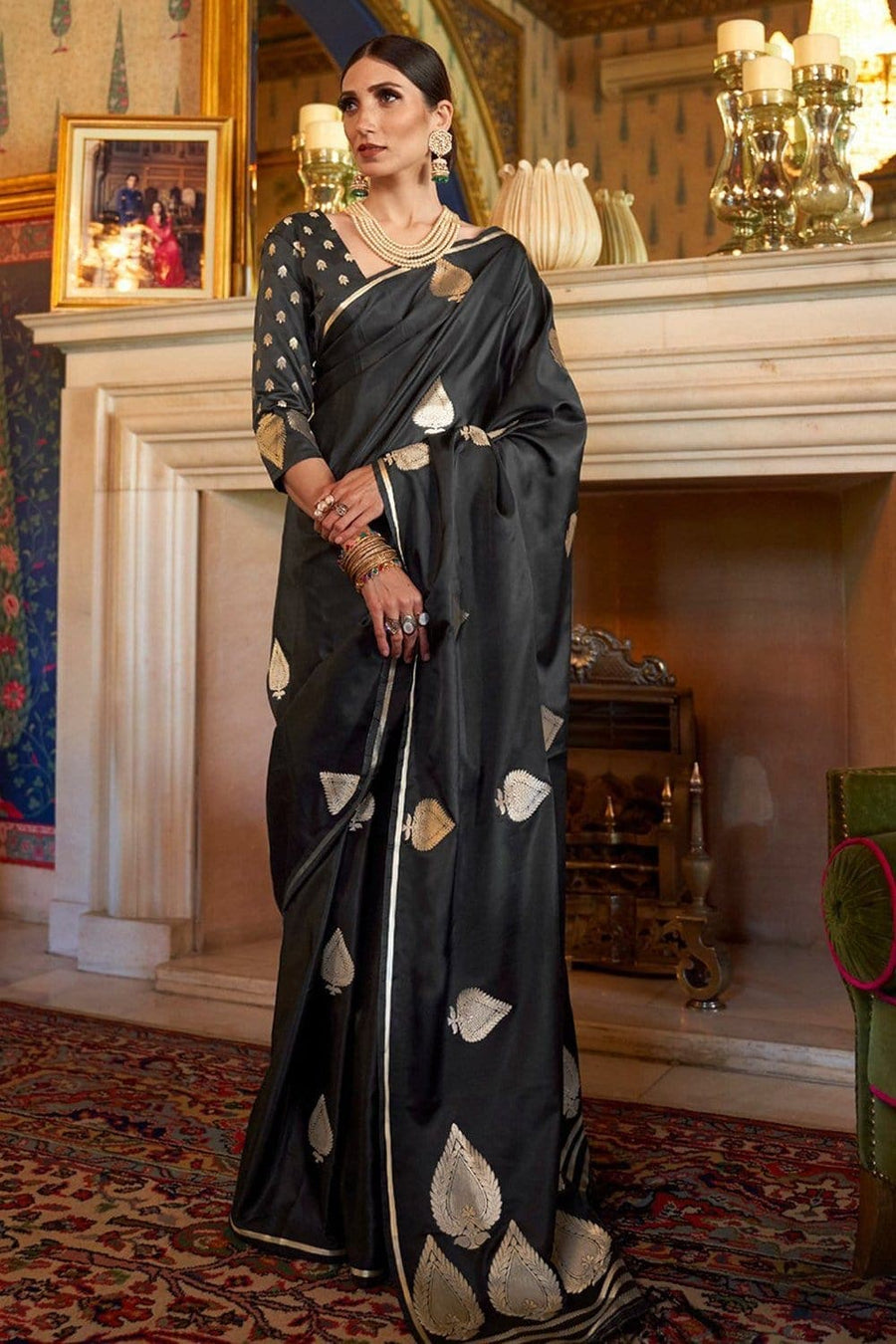 Black Saree - Buy Designer Black Sarees Online @ Best Price | Karagiri