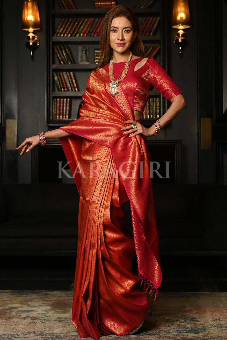 Red Wedding Sarees - Buy Red Saree For Wedding | Karagiri